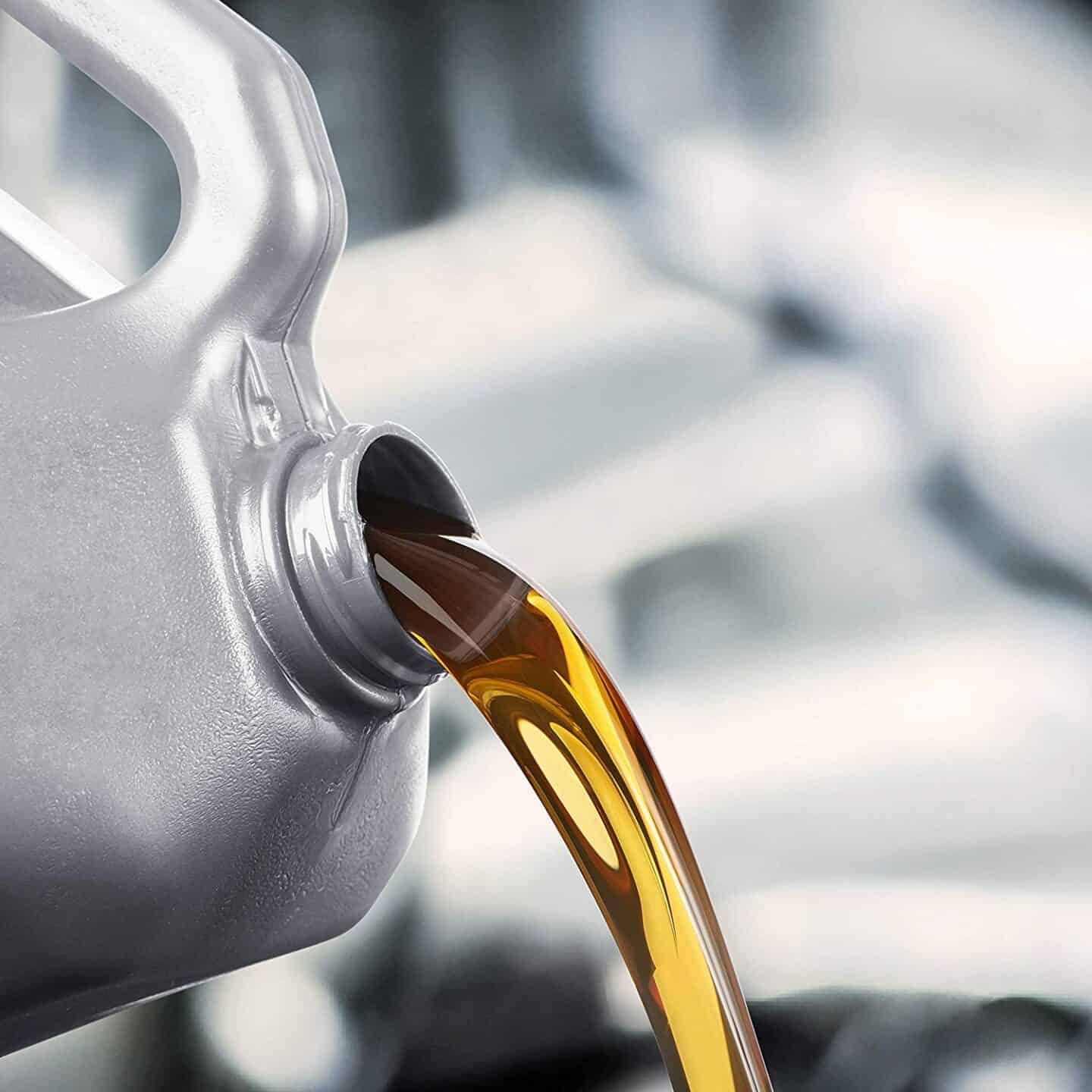 Car Basics 101: How Much Oil Does My Car Need? - Vehicle Check USA